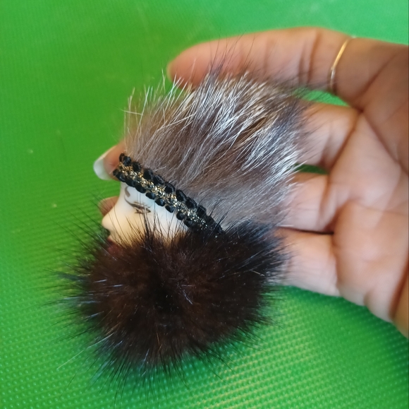 Han Shin Fur | Jewelry | Vintage Han Shin Fur Lady Profile Brooch ...